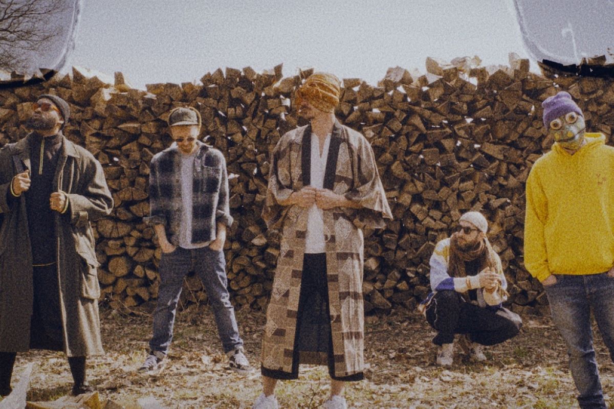 Clouds in a Headlock Get Into Their Hip Hop Psychedelia, Symbolism, And ...