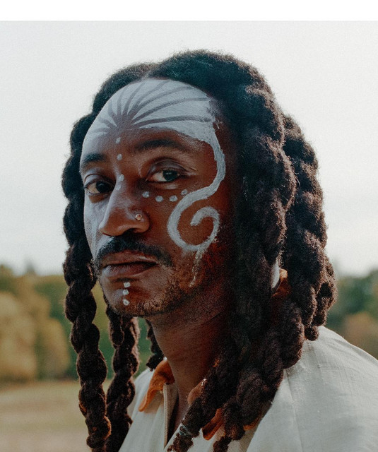 Seye Adelekan Artist Profile | Stereofox Music Blog - discover new music