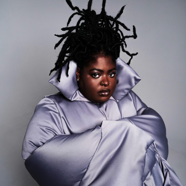 CHIKA Artist Profile | Stereofox Music Blog - discover new music