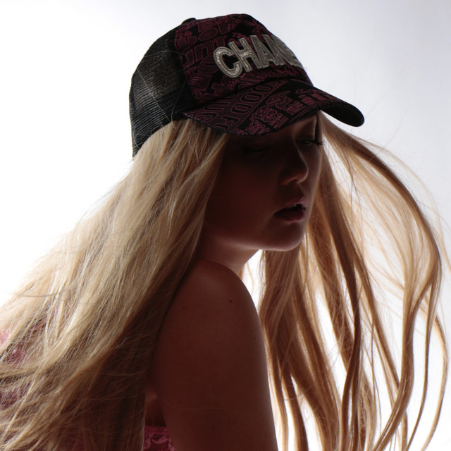 Izza Gara Artist Profile | Stereofox Music Blog - discover new music