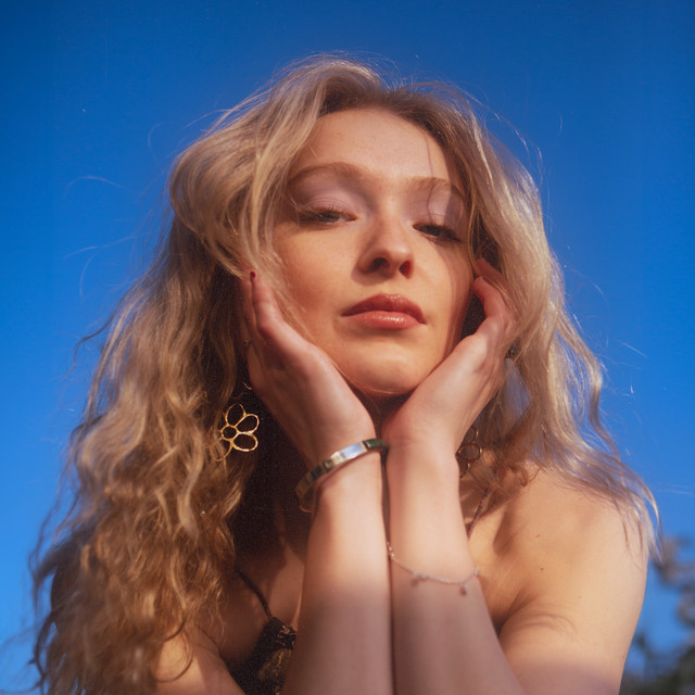 Ivana June Artist Profile | Stereofox Music Blog - discover new music